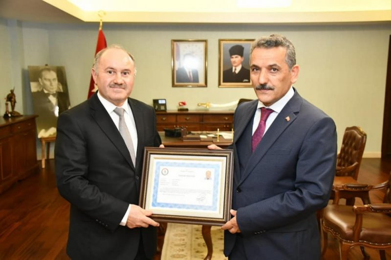 Soder - Samsun Otizmli Çocuklar Derneği - Vali Kaymak'tan Cemal Hocaya ...